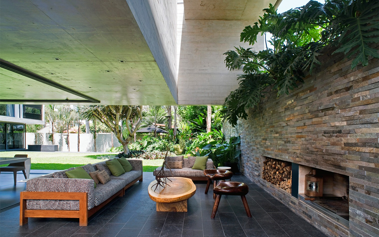 La trasformazione di una villa noiosa in una casa da sogno aperta tra ...