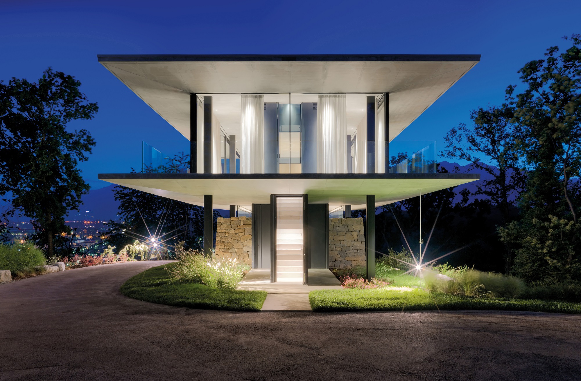 Teca House, a Biella una casa espandibile ispirata a Philip Johnson ...