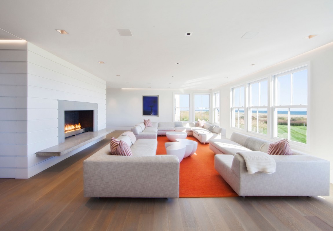 Case da sogno: un'abitazione sobria che nasconde interni colorati e ...