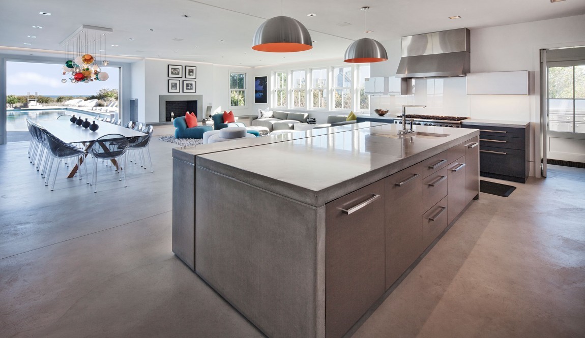 Case da sogno: un'abitazione sobria che nasconde interni colorati e ...