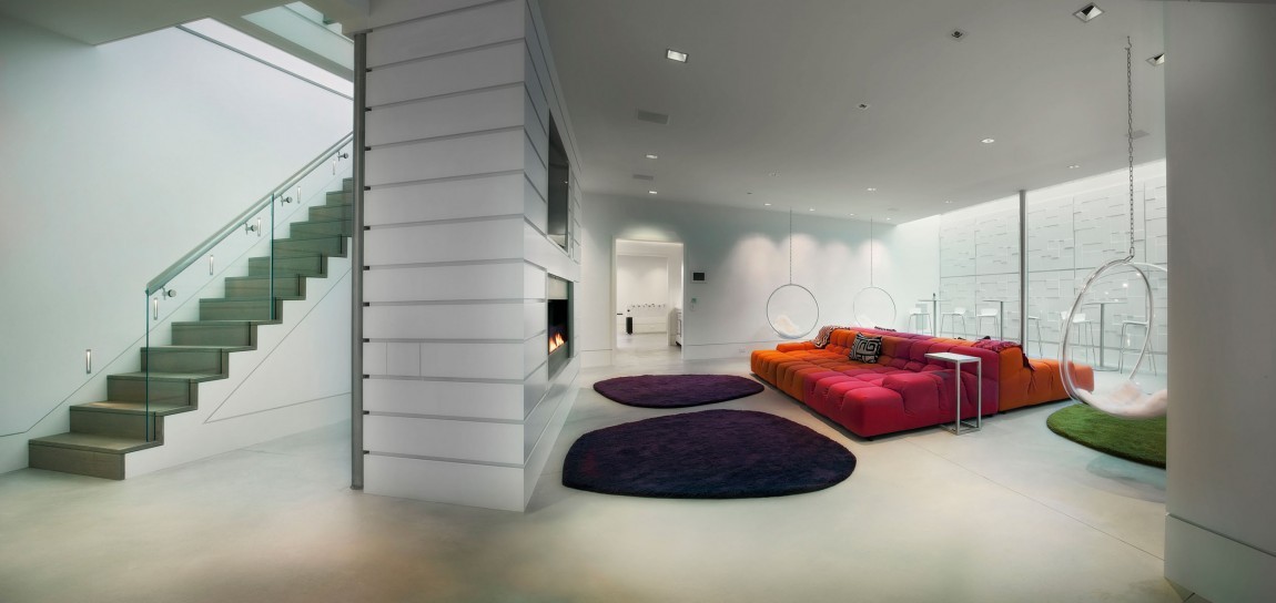 Case da sogno: un'abitazione sobria che nasconde interni colorati e ...