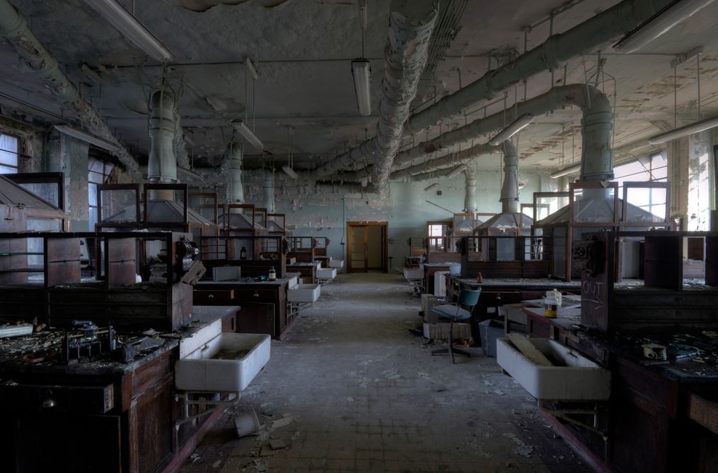 La bellezza dell’abbandono: le meravigliose immagini di un’università ...