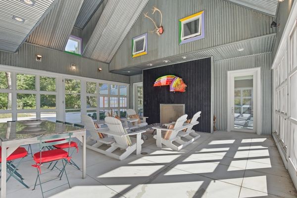 Casa d'autore: in vendita la moderna "Crayola House", progettata da ...