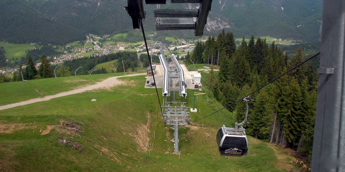 Il Santuario del Monte Lussari: storia, borgo e come arrivare ...