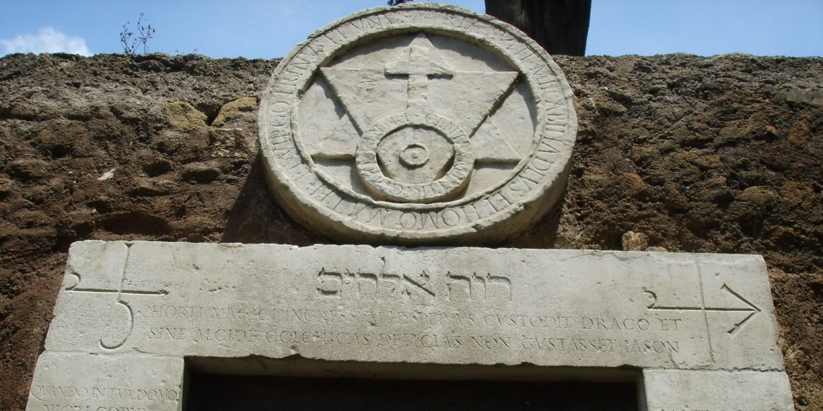 La Porta Magica a Roma: dove si trova e cosa significa — idealista/news