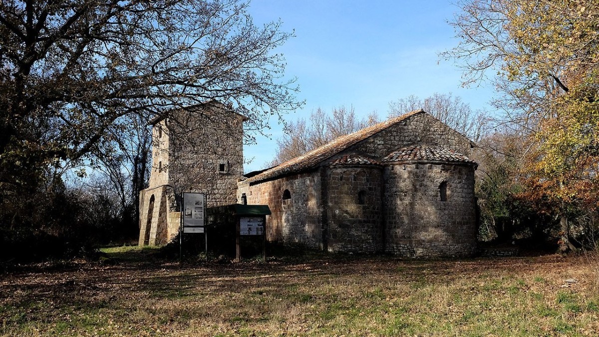 Necropoli di San Giuliano: storia, dove si trova e come visitarla ...