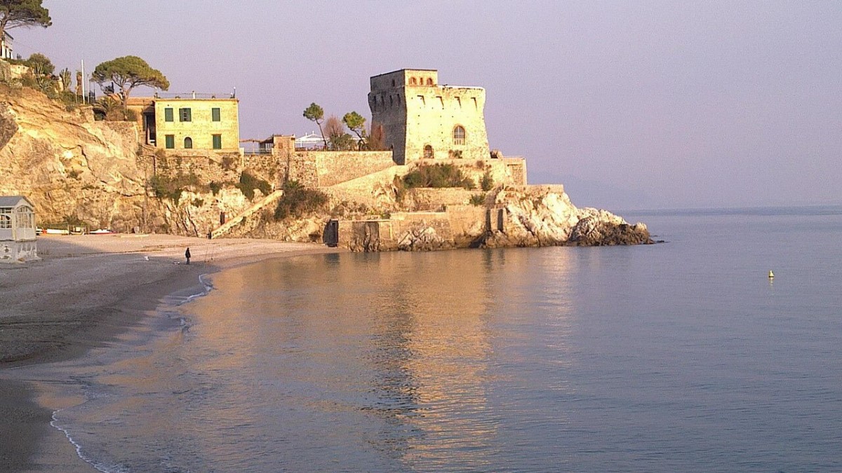 Spiaggia di Erchie, cosa sapere sulla baia nascosta della Costiera ...