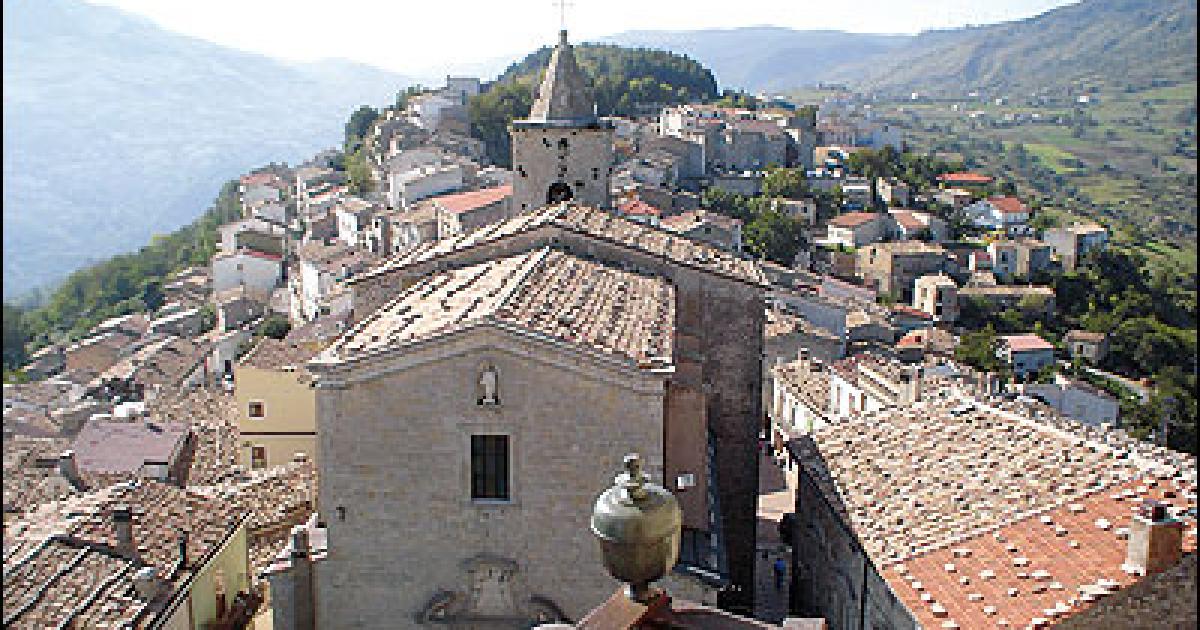 Mancano bambini: case gratis a chi si trasferisce a montazzoli (foto ...