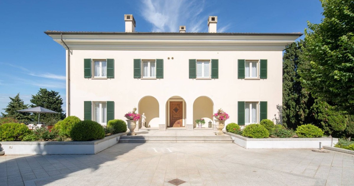 Property of the week: a 19th century manor house in the Marche region ...