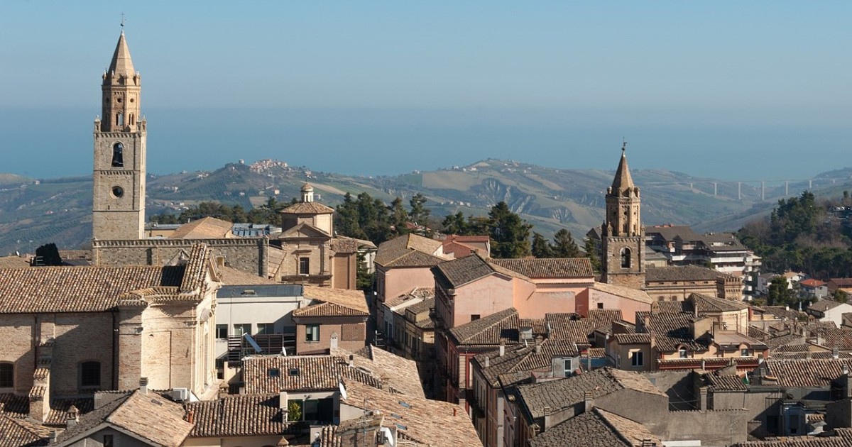 Cosa vedere ad Atri: centro storico, piatti tipici, dintorni ...