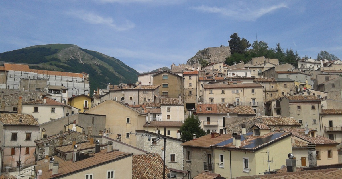 Vivere a Ovindoli: migliori zone, prezzi case, pro e contro — idealista ...